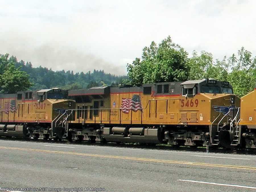 UP 5387 & 5469